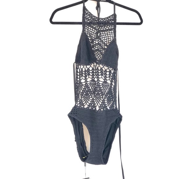 Missguided | Swim | 05 Misguided Black Onepiece Swimsuit | Poshmark